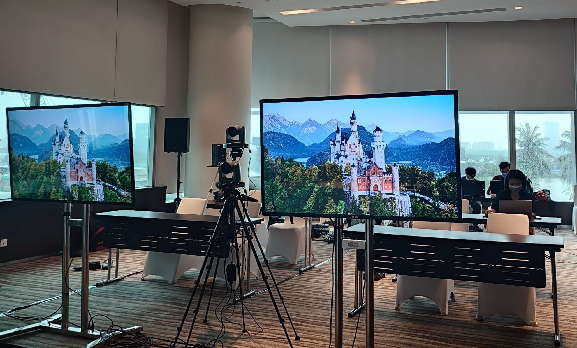 Cho thuê màn hình tivi – Tổ chức sự kiện chuyên nghiệp - CINEMIX MEDIA JSC